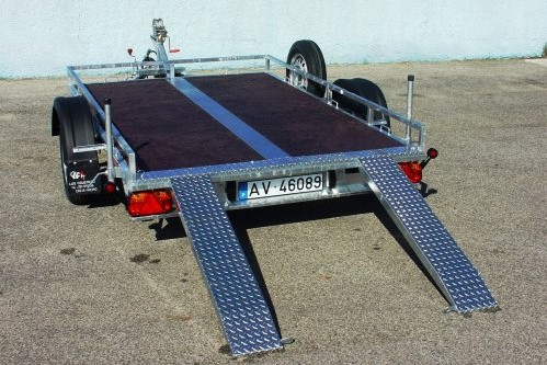 ATRELADOS E REBOQUES - Atrelados novos fabricados em Portugal