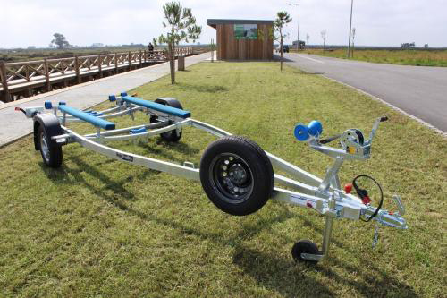 ATRELADOS E REBOQUES - Atrelados novos fabricados em Portugal