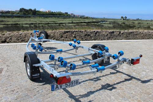 ATRELADOS E REBOQUES - Atrelados novos fabricados em Portugal